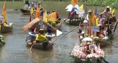 Tailandda, qayiq festivali 3 oylik Buddist Postning boshlanishi bilan yakunlanadi