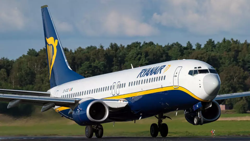 Buga guntu na Ryanair Pilot Schountation Record tare da Mai Bayarwa