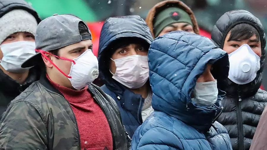 દેશનિકાલ સુધી ઉતાવળ કરવી: રશિયામાં હજારો સ્થળાંતર શ્રમ પેટન્ટને વધારવા માટે રશિંગ - પોર્ટલ / સમાચાર