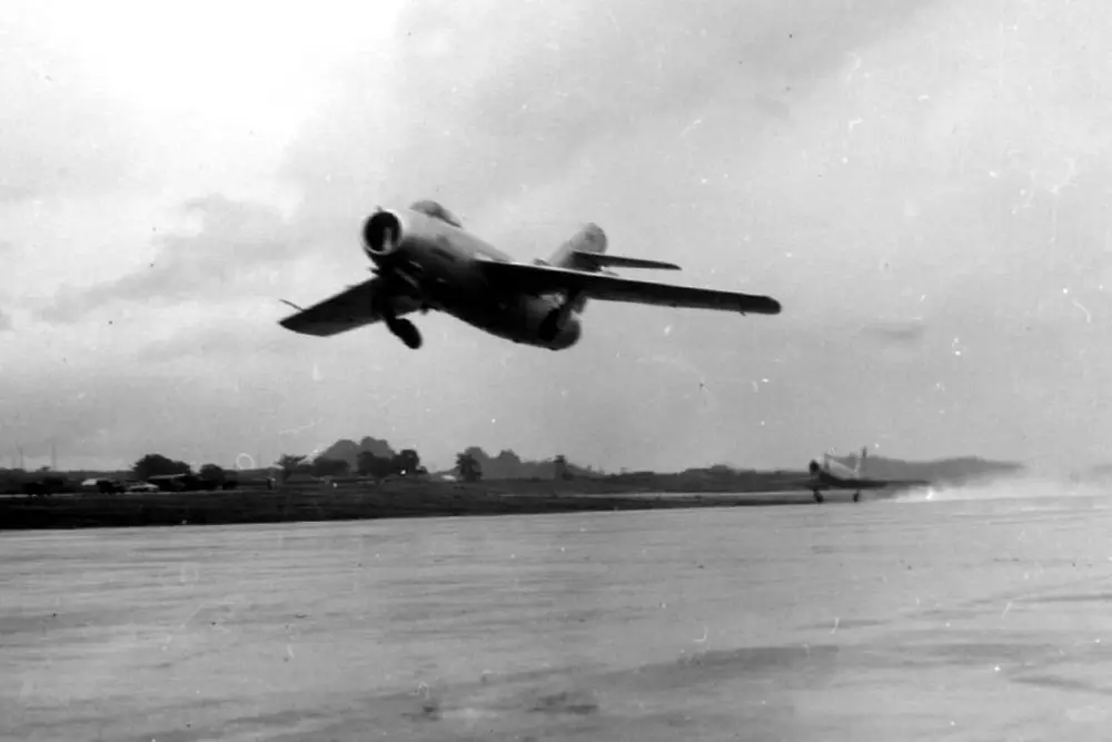Triumph Mig-15: 70 år sedan USA förlorade Air Battle i Korea - Portal / Nyheter